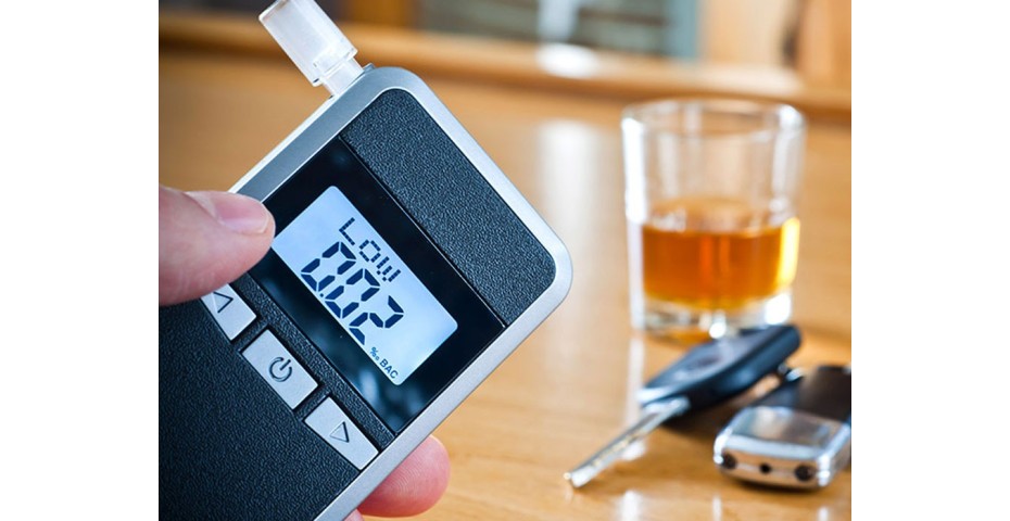 Alcol test, come funziona, tipologie di etilometro - Articoli Sanitari Shop